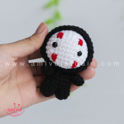 How to crochet No Face Kaonashi Amigurumi - Free Pattern - Amivui Studio