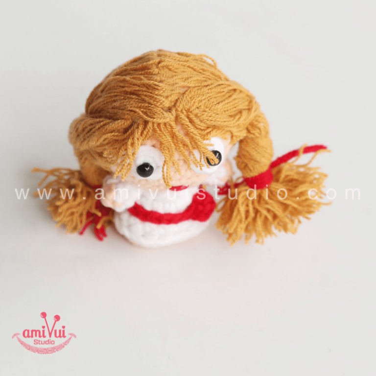 Little tiny amigurumi Annabelle doll Free crochet pattern - Amivui Studio