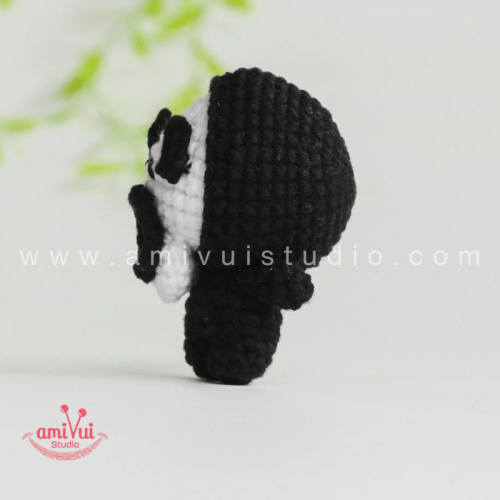 Scream character amigurumi Free crochet pattern - Amivui Studio